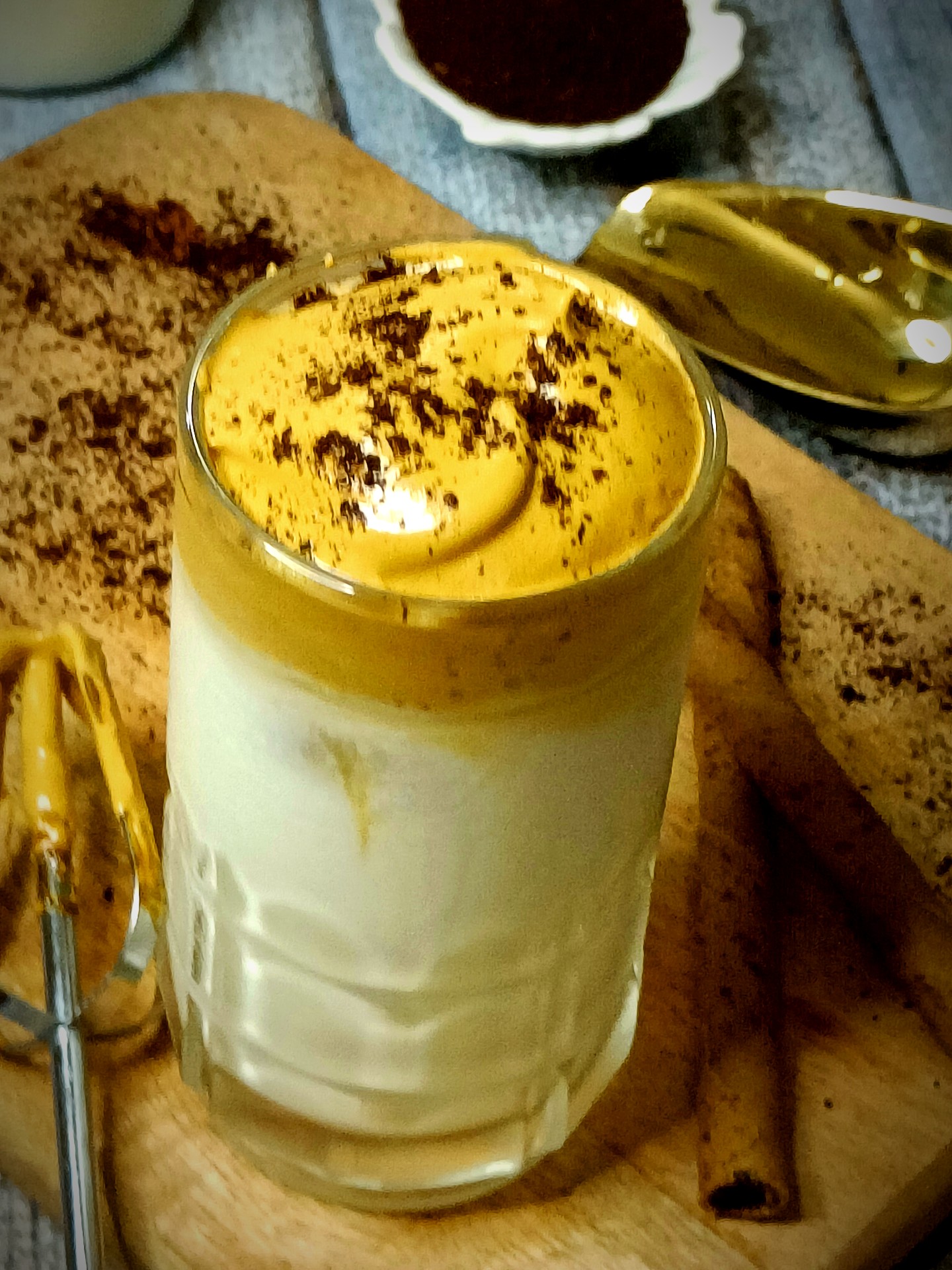 Iced Dalgona Coffee - tina's kitchen diaries